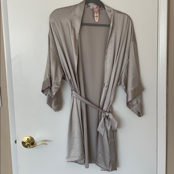 Victoria's Secret | Intimates & Sleepwear | Nwt Victorias Secret Robe ...
